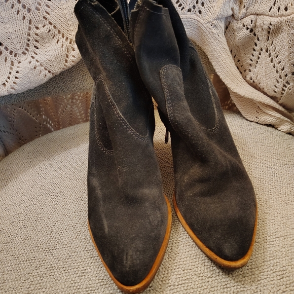 Shoes | Size 7 Leather Boot Chunk Heel | Poshmark